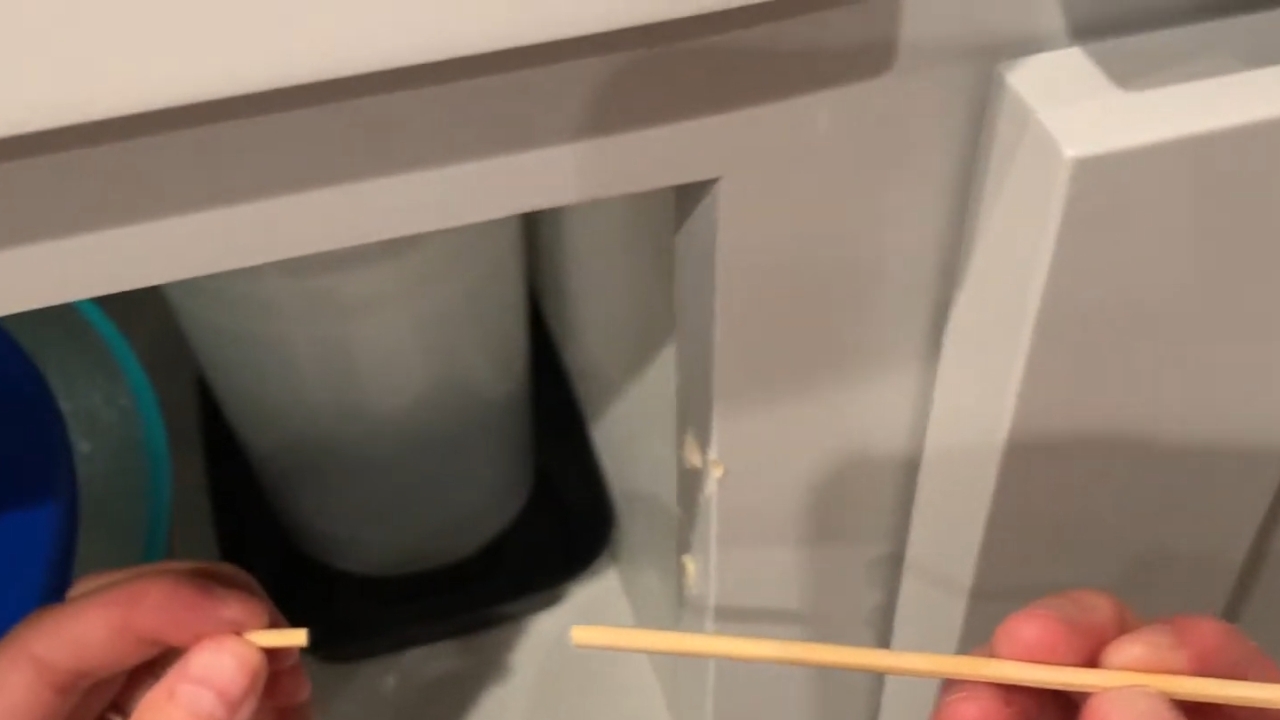 7 Easy Ways to Fill Screw Holes in Cabinet Doors - Service Center Usa